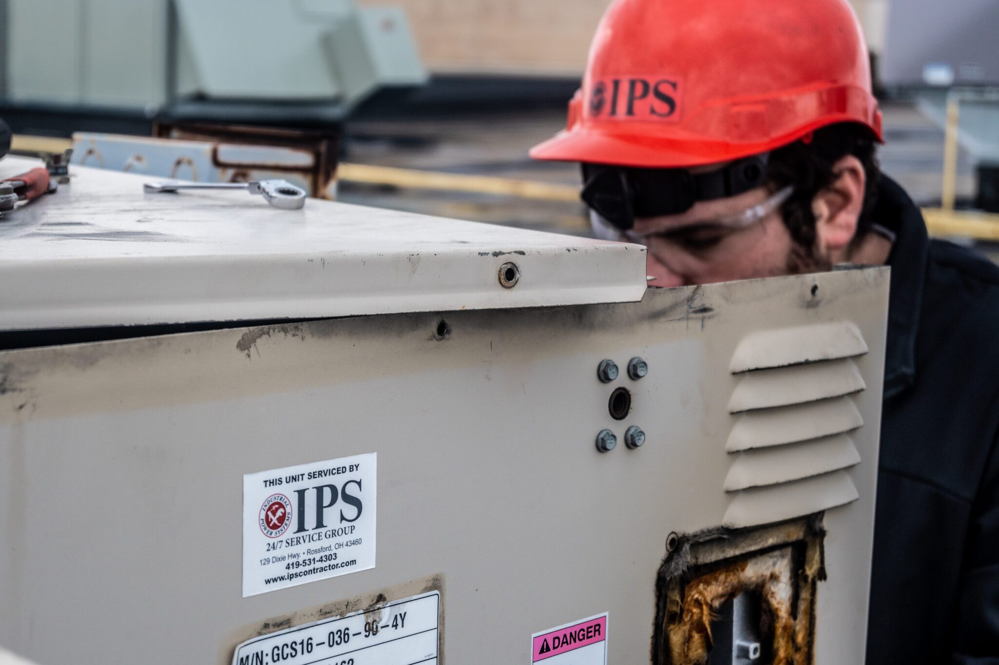 Service - IPS - Industrial Power Systems